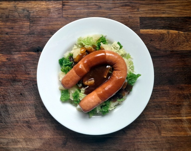 Dutch Sausage and Mash | Time To Cook - Online